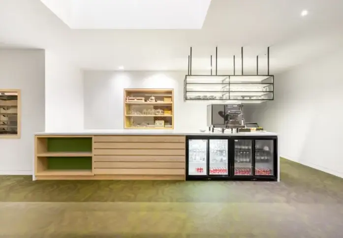 St James's Sq, SW1Y 4JU: Office Space Rental (Serviced)