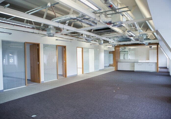 Kings Road, Chelsea, SW3 4NX: Rent Serviced Office Space
