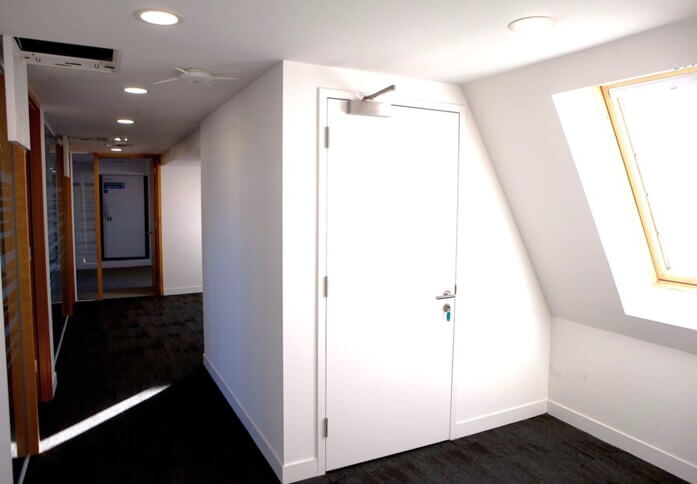 Kings Road, Chelsea, SW3 4NX: Rent Serviced Office Space