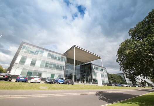 Bath Rd, Slough, SL1 4DX: Serviced Office Space to Rent